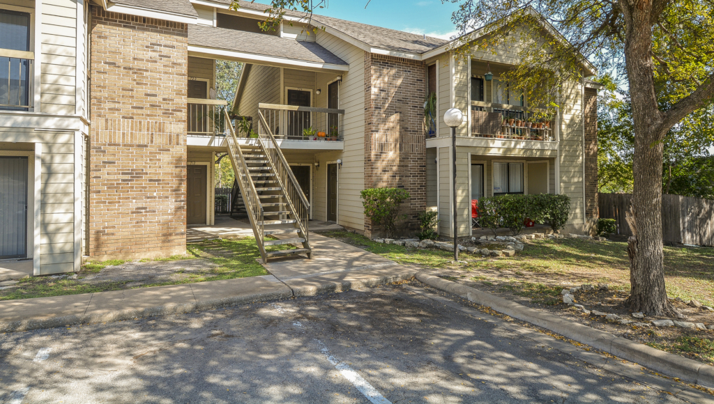 Silver Creek Apartments - Churchill Forge Properties
