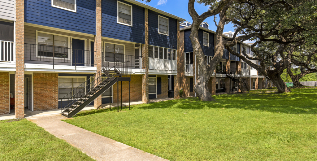 Remington House Apartments - Churchill Forge Properties